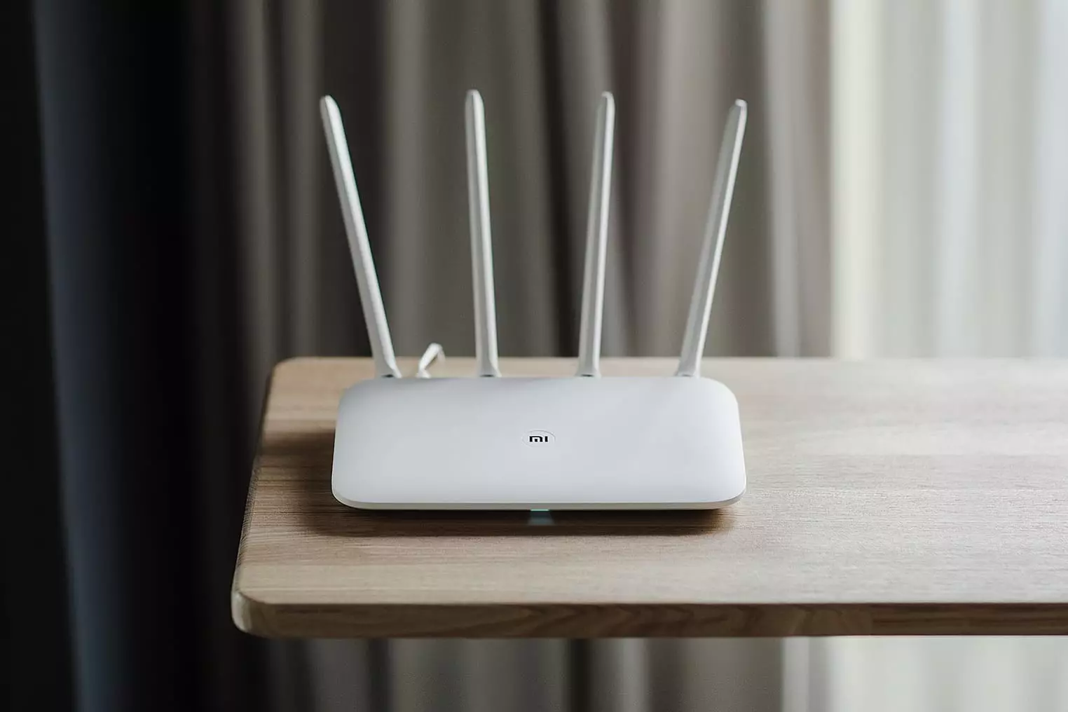 Pateiktas maršrutizatorius XIAOMI MI maršrutizatorius 4 su Wi-Fi 802.11AC palaikymu ir Gigabit LAN prievadais 19690_1