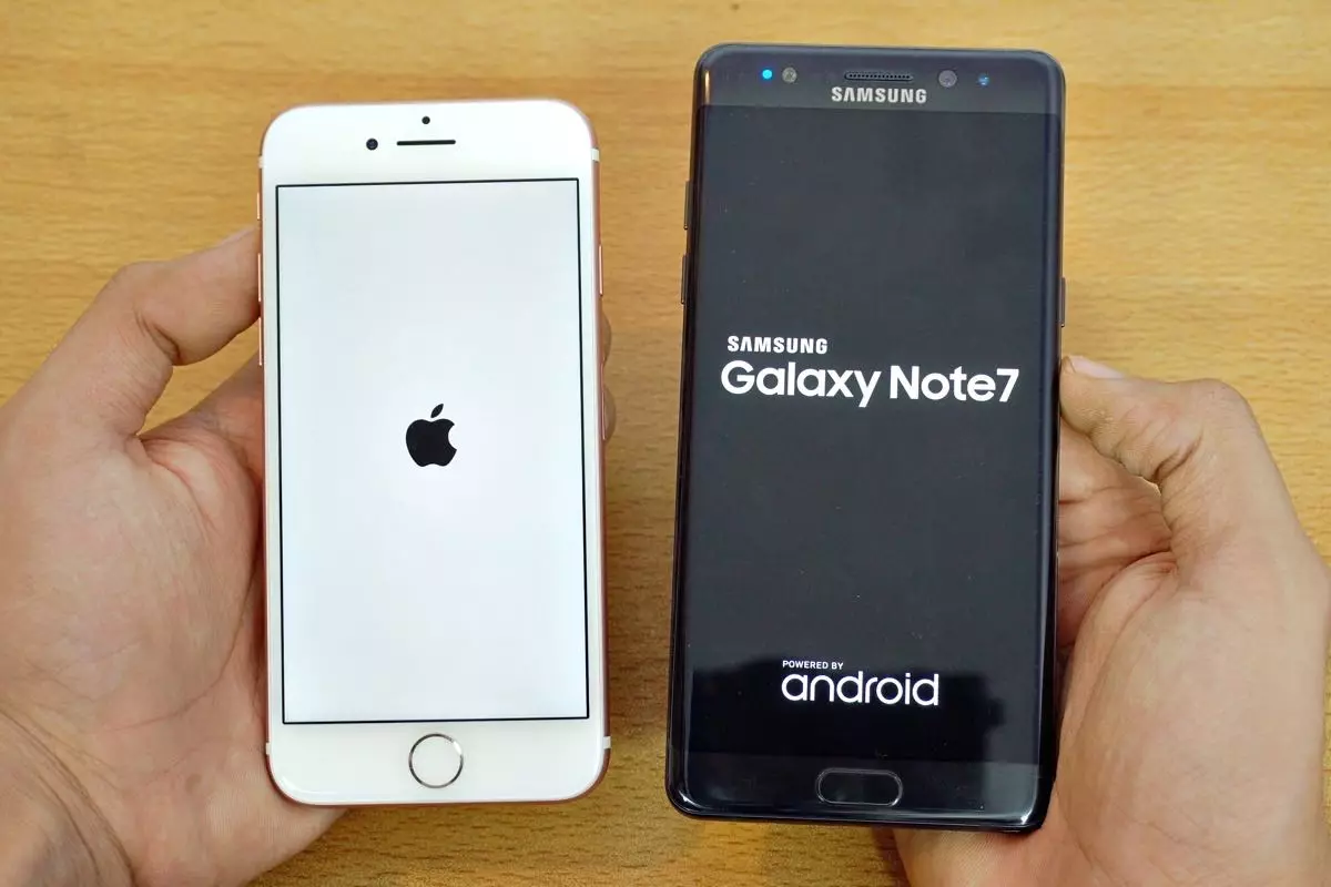 Ọ bụla ndị na-azụ ahịa nke atọ na ụma na Galaxy 7 ga-aga iPhone 7