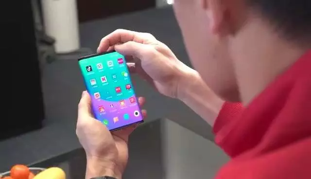 Ang pagkolekta sa Smartphone Xiaomi Mi Flex nagbaligya sa usa ka mabaligya nga presyo 20017_2