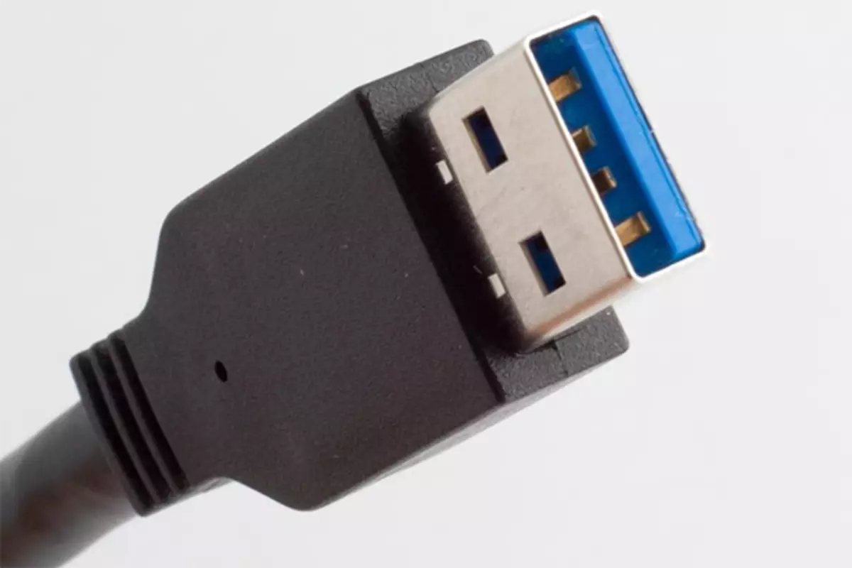 MacBook-2015 va boshqa kompyuterlar kelasi yil USB 3.1 ulagichni oladi