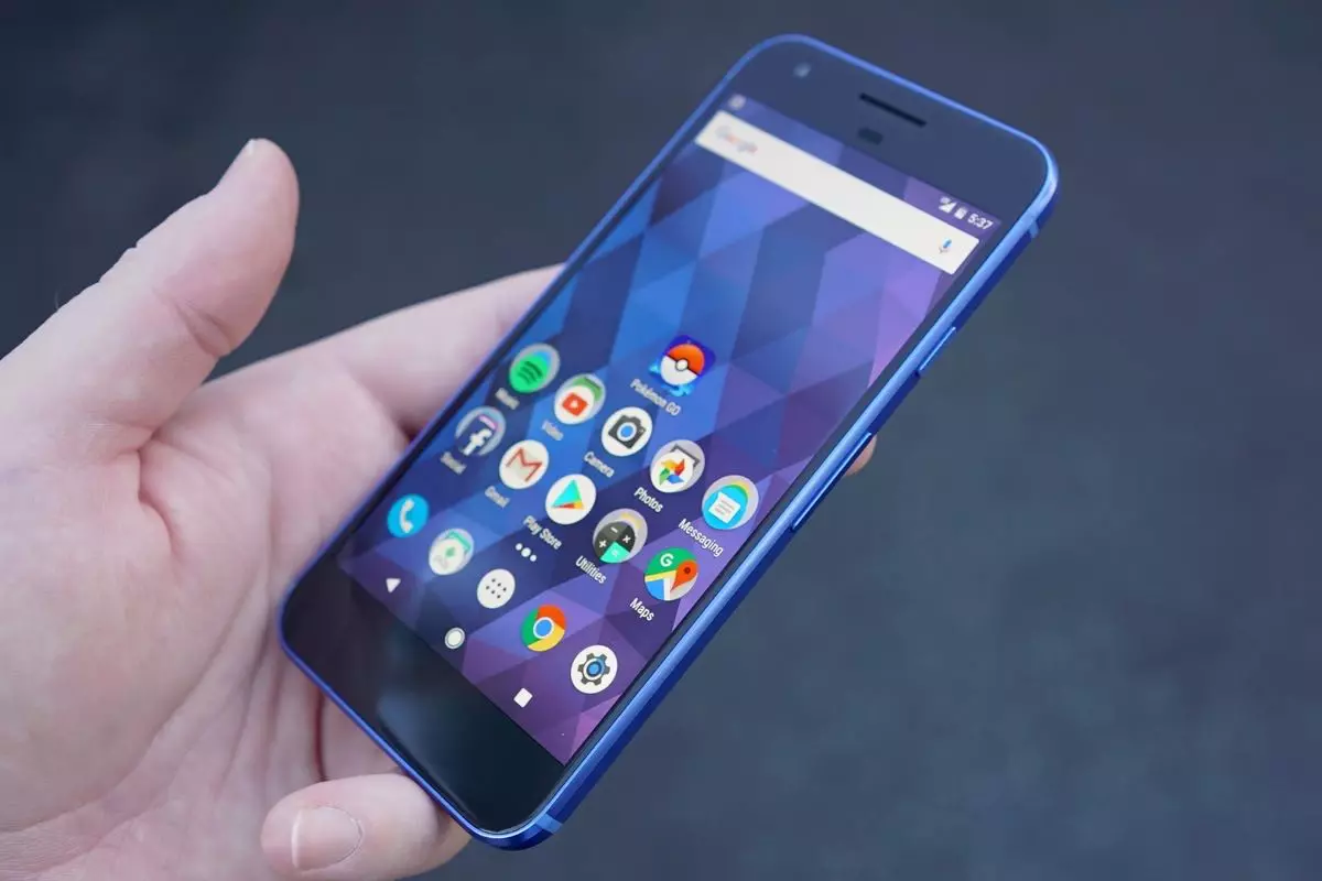 Google Pixel M smartphone 2017