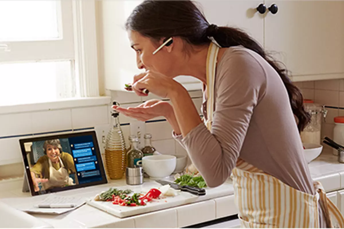 Microsoft เปิดตัวการทดสอบการทดสอบ Skype Translator เพื่อถ่ายโอนข้อความในช่องปากไปยังภาษาอื่น ๆ