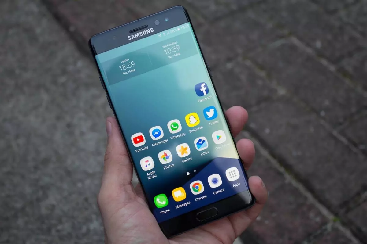 Samsung het die datum van massa "vernietiging" van alle Galaxy Note 7-slimfone genoem