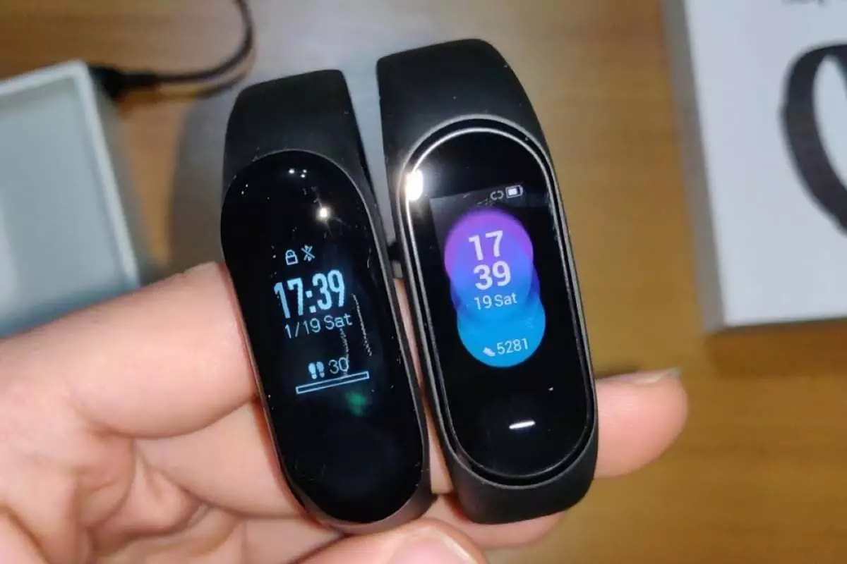 Το κύριο χαρακτηριστικό της ζώνης Xiaomi Mi Band 4 ήταν πολύ έκπληκτος από όλους τους αγοραστές 21075_1