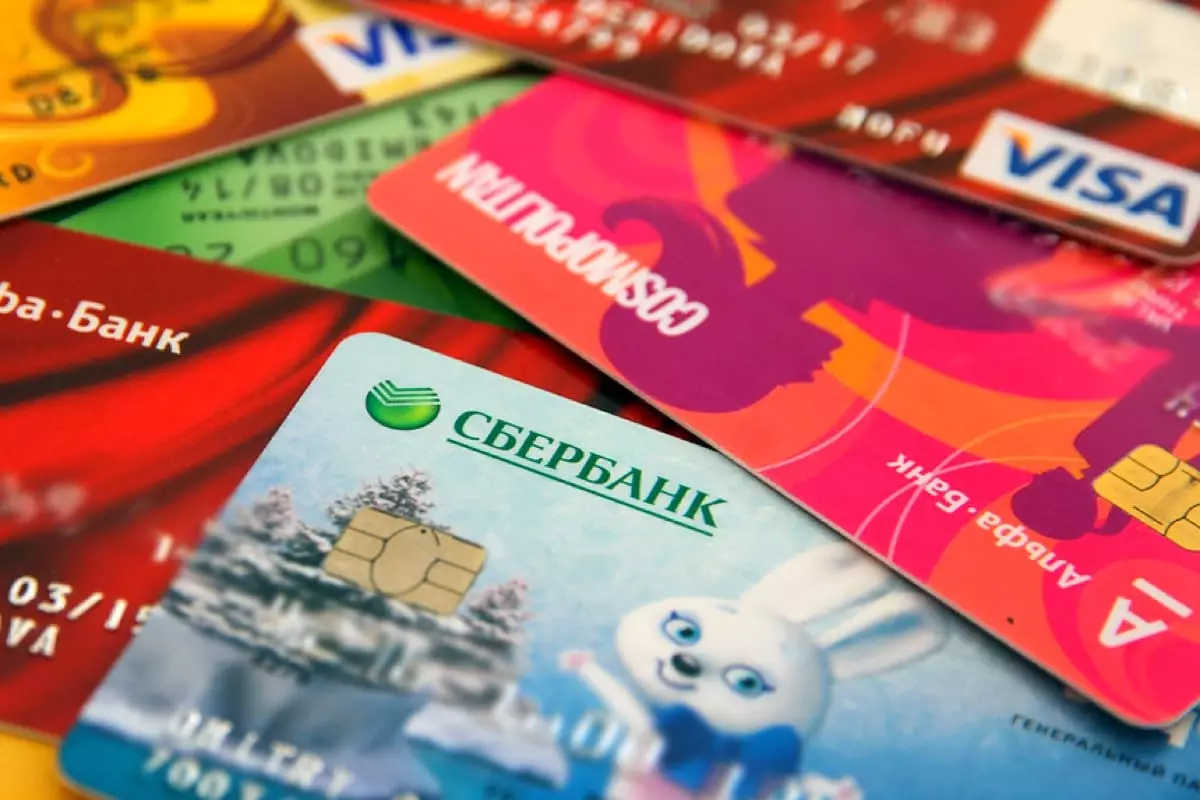 Sberbank megváltoztatta az összes bankkártya védelmét a csalásból 21284_2