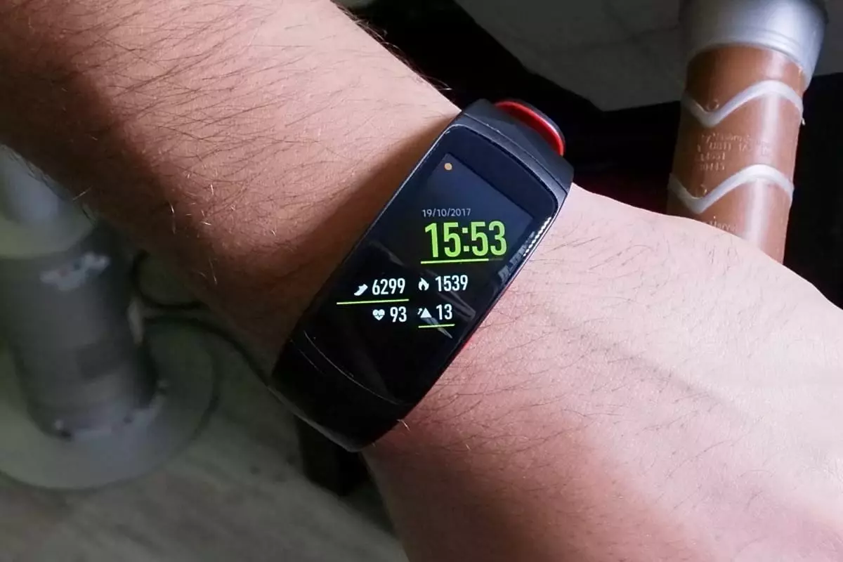 Xiaomi MI Band 4 minangka gelang olahraga sing paling apik sing ora padha 21333_1