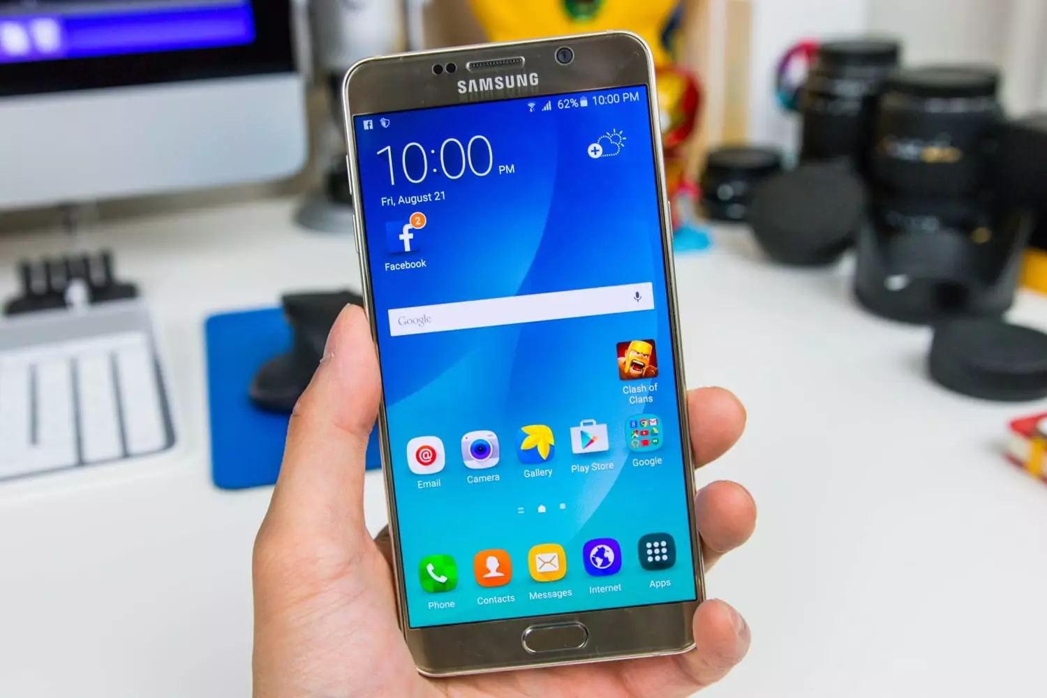Samsung ду смартфонҳои машҳури галактикро кушт 21797_1