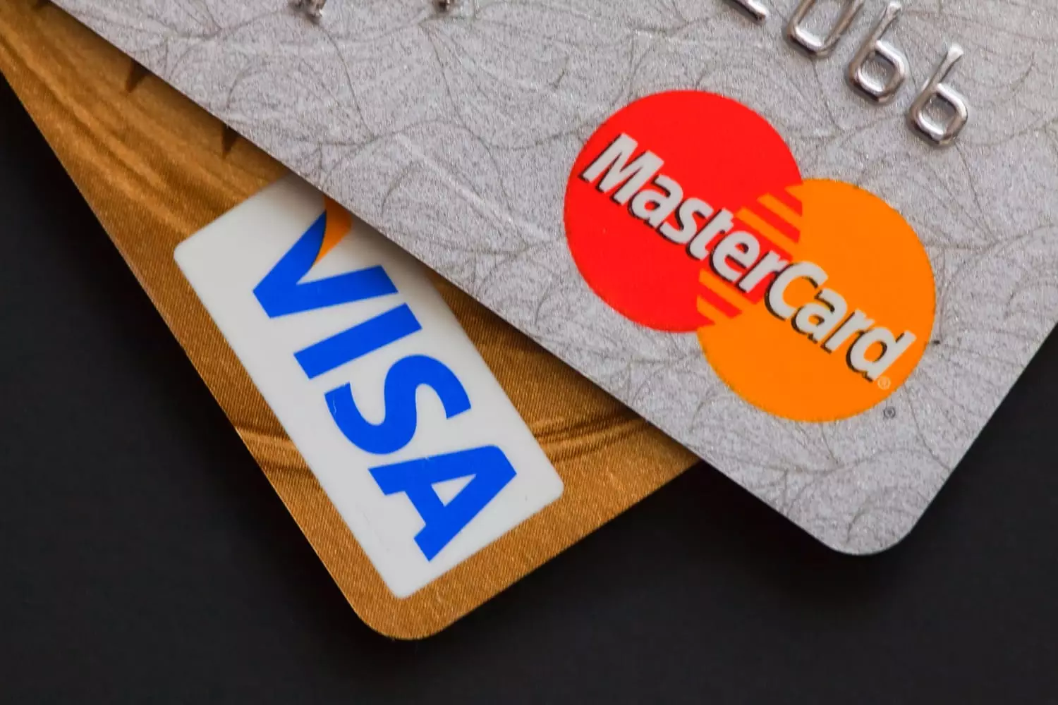 Visa နှင့် MasterCard သည်ဖုန်းနံပါတ်ဖြင့်ငွေလွှဲပြောင်းမှုများပြုလုပ်ခဲ့သည် 21839_1