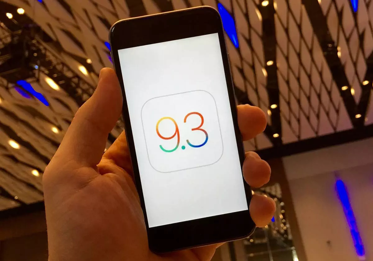 ایپل آئی فون رکن iOS 9.3 بیٹا 4 باگنی ڈاؤن لوڈ، اتارنا