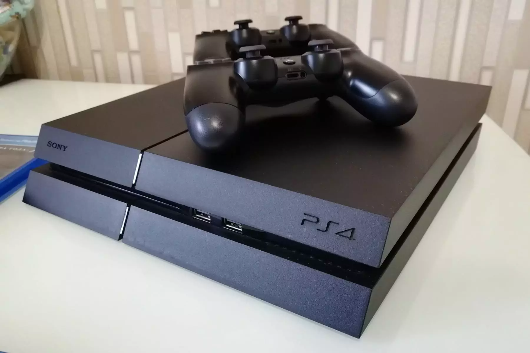 Sony у два разы абрынула цану гульнявой прыстаўкі PlayStation 4 22179_1