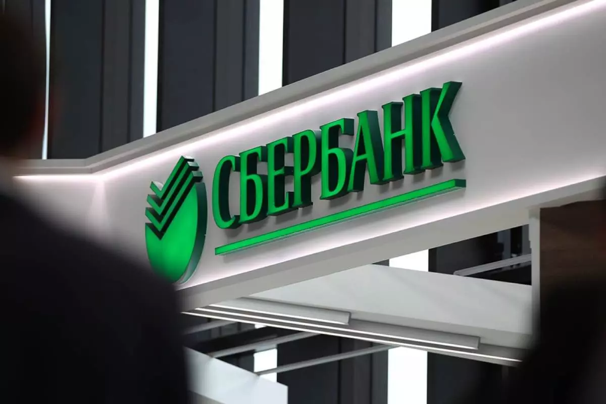 I-Sberbank ishintshe imithetho yokukhokha izinsiza nokunye izinsizakalo ezithandwayo ezivela kumakhadi asebhange 22181_1