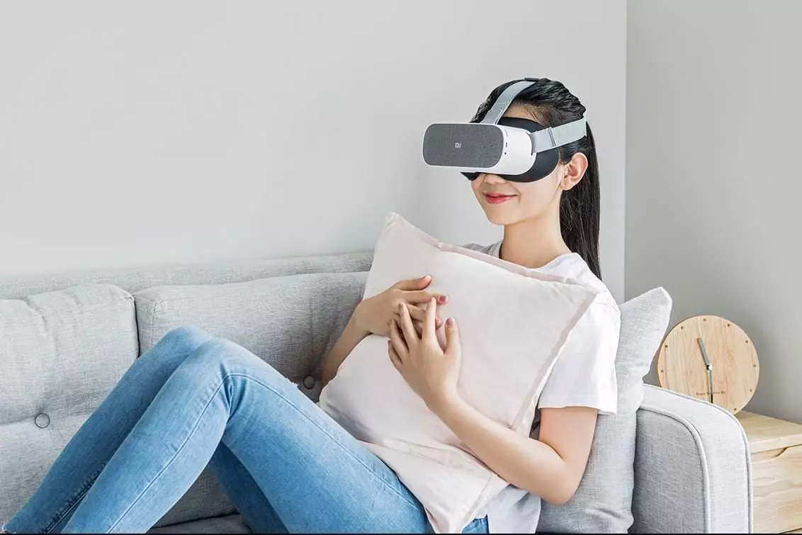 TV më të mirë: Xiaomi Mi 3D Cinema - helmetë virtuale realitet për filma 22364_1