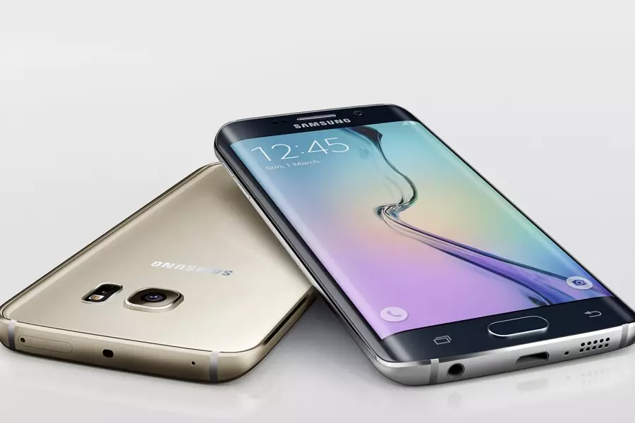 Các nhà báo đã nhận ra chi phí của điện thoại thông minh Samsung Galaxy S6 Edge