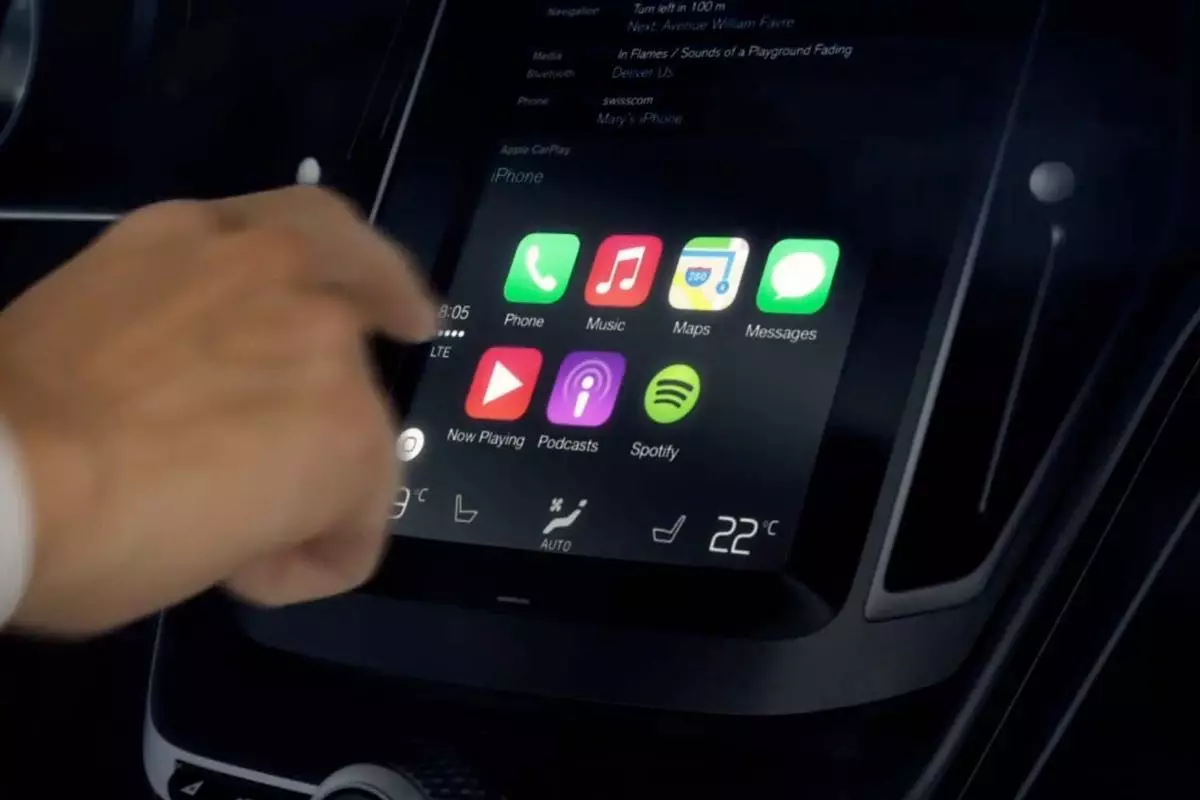 System Carplay Apple działa teraz 200 modeli samochodów