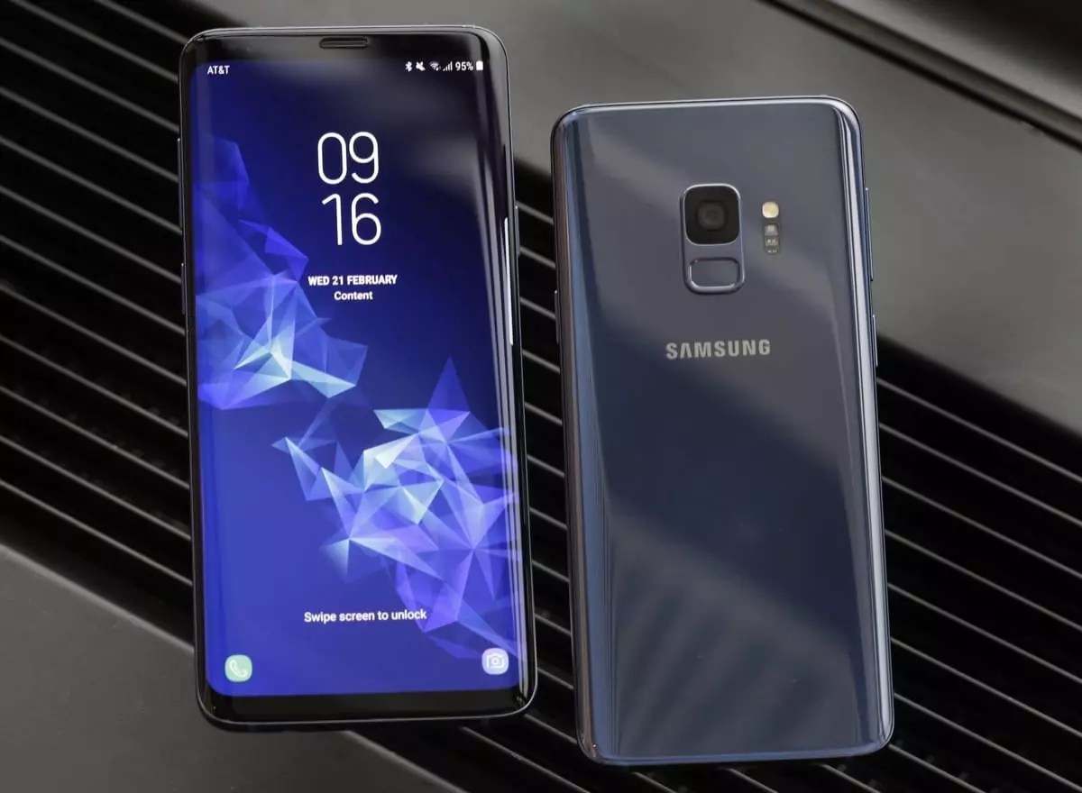 Samsung Galaxy S9 mengalahkan harganya hampir dua kali 22873_3