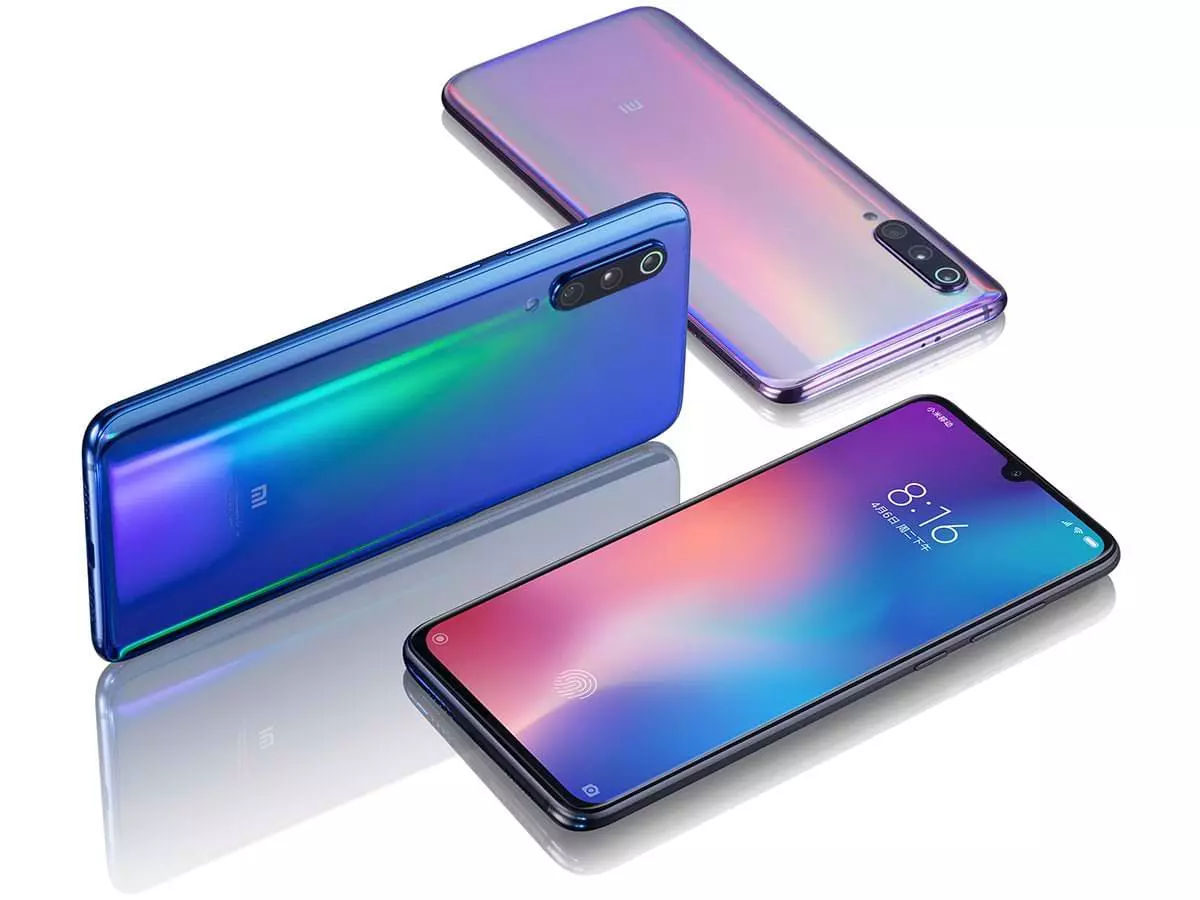 Xiaomi MI 9 is represented in the version for Russia and other countries of the world: the price and date of the start of sales 23023_1