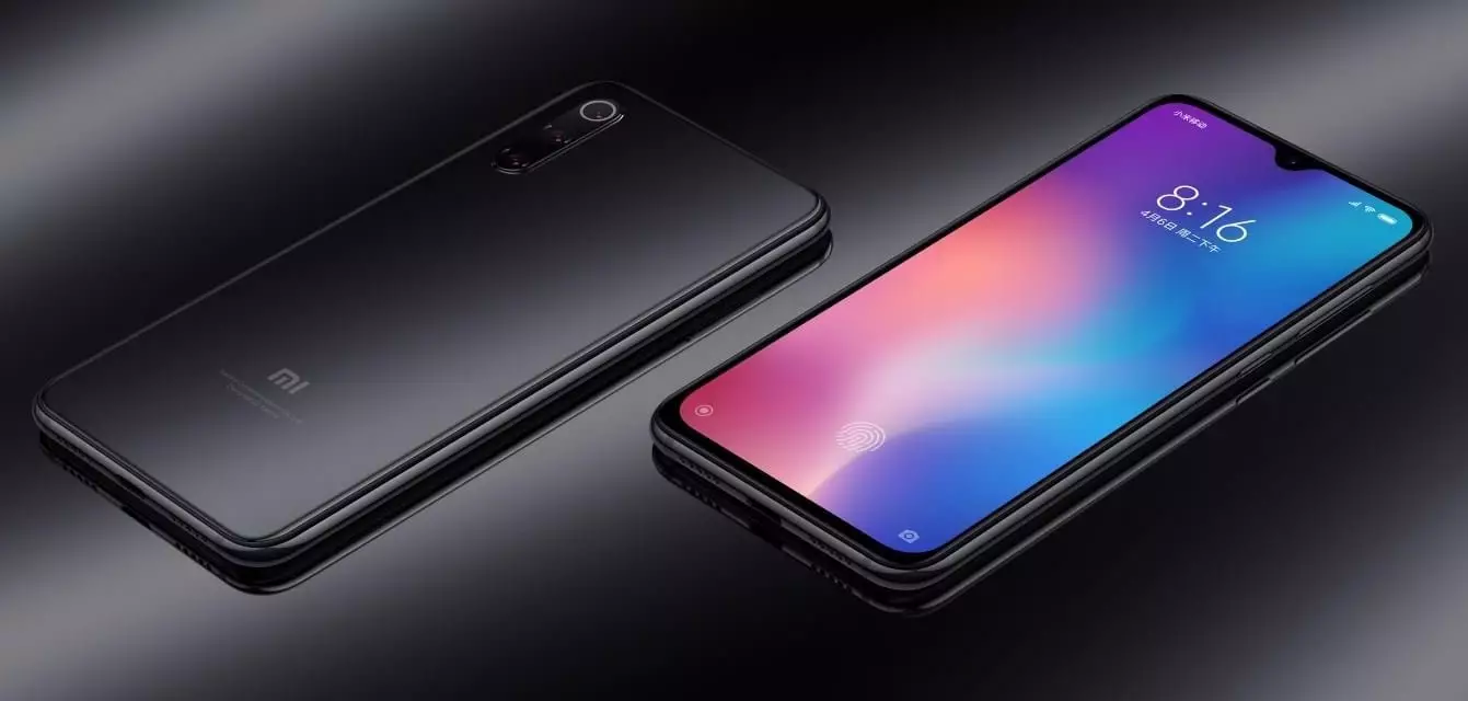 Xiaomi MI 9 is represented in the version for Russia and other countries of the world: the price and date of the start of sales 23023_3