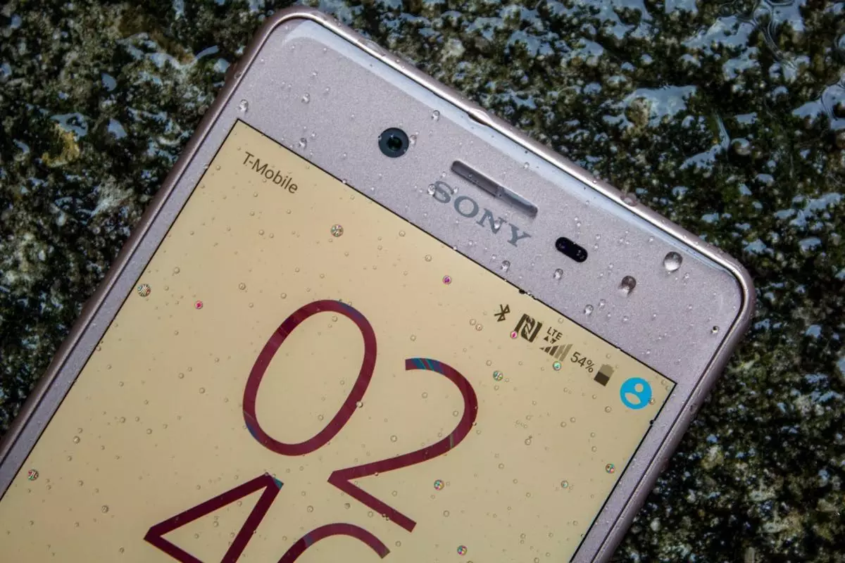 Los ganadores del teléfono inteligente Sony Xperia X, tuvo la oportunidad de instalar Android Nougat