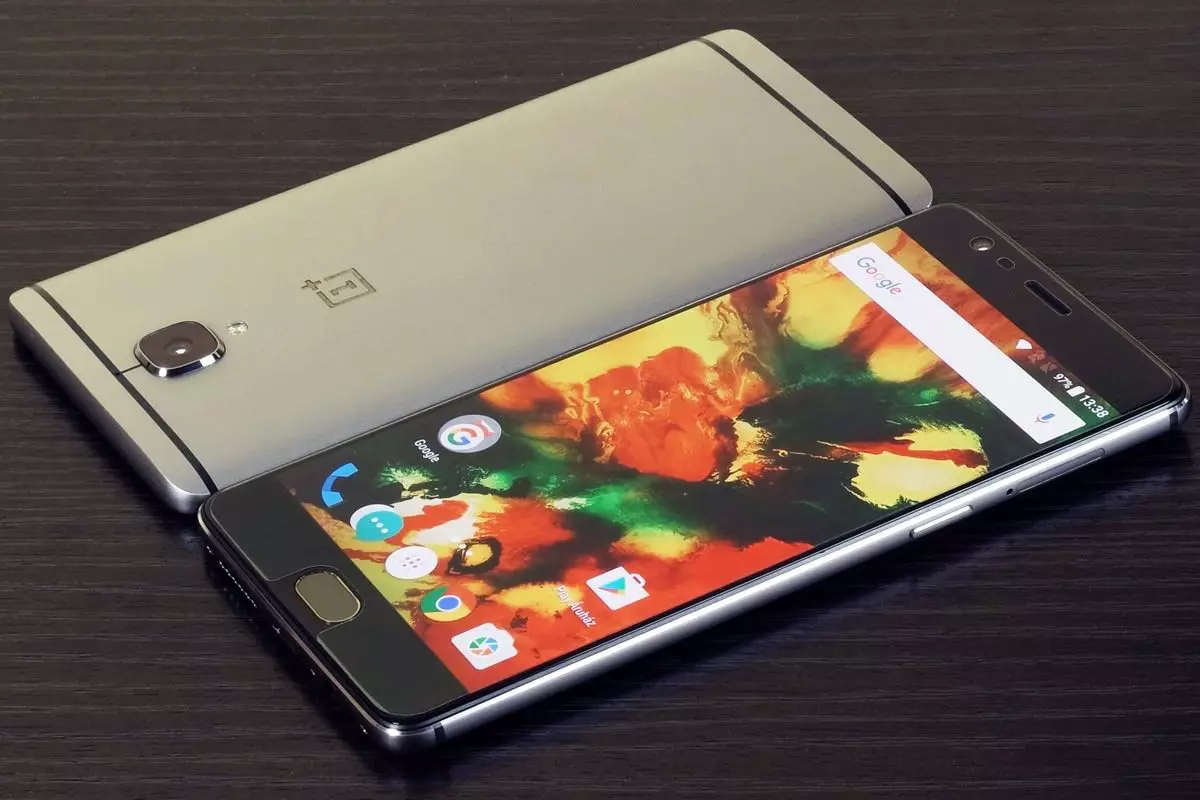 Điện thoại thông minh OnePlus 3T.