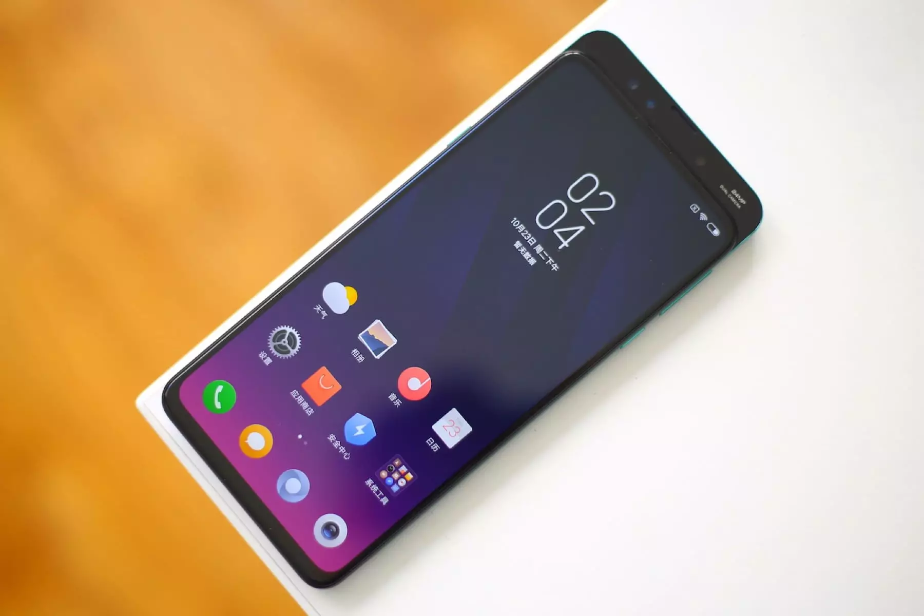 Xiaomi mi 9 na-abịa na ire 23334_3