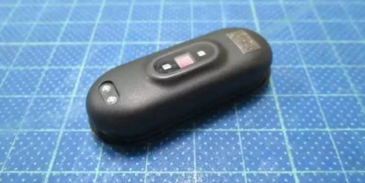 Xiaomi Mi Band 4 chim lab ntawm buyers 23450_2