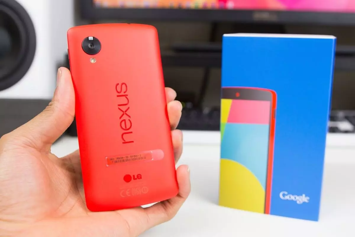 Aĉeti Google Nexus 5 en la kadro de la ago, kiun vi povas nur $ 139