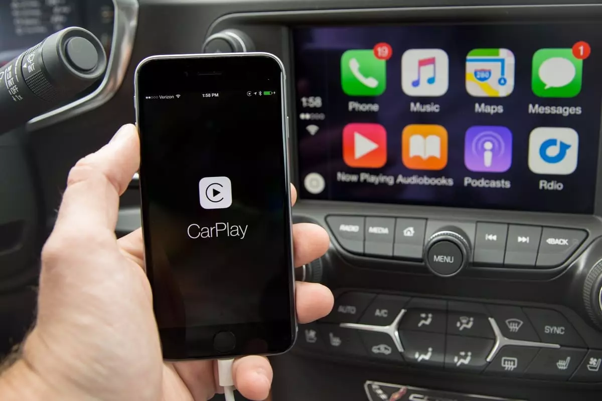 Mobil Avtovaz bakal duwe dhukungan kanggo Carplay lan Android Auto