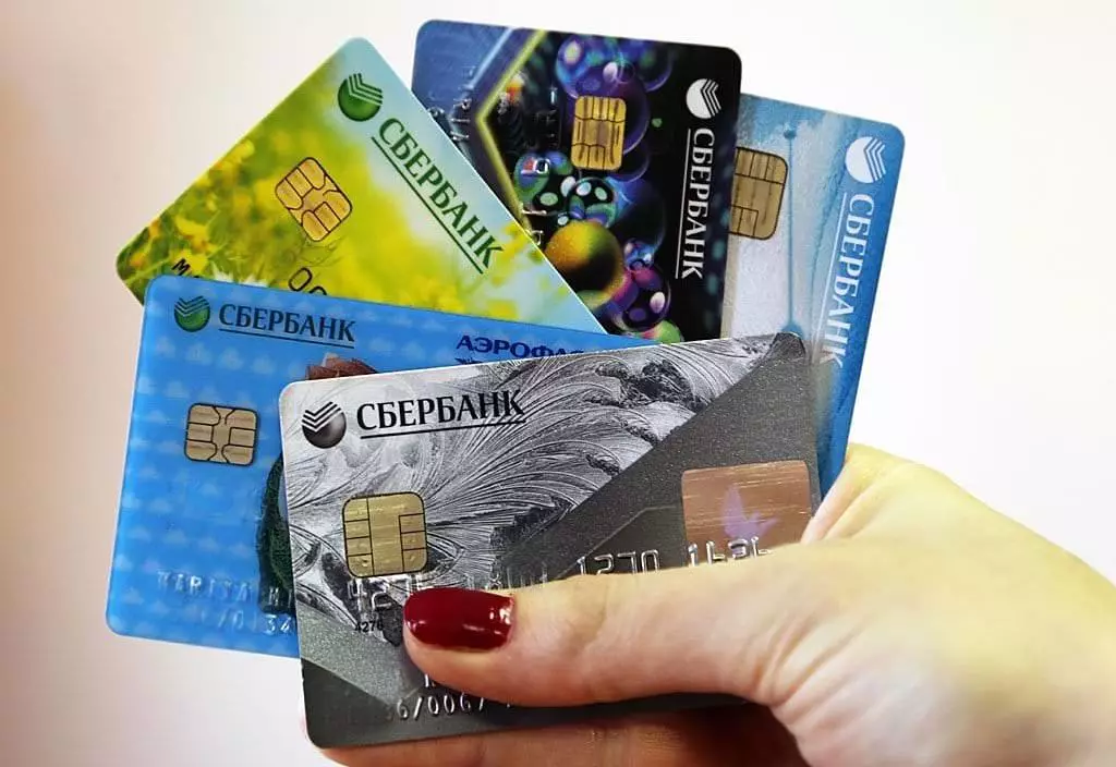 Sberbank fewral 28 karta kart ähli Terjimeler üçin gadagan 24679_2