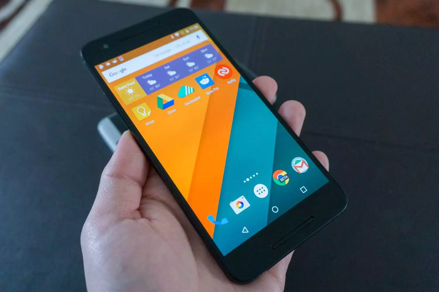 Binabayaran ng Google ang mga may-ari ng Android smartphone para sa 25,000 rubles 24736_1