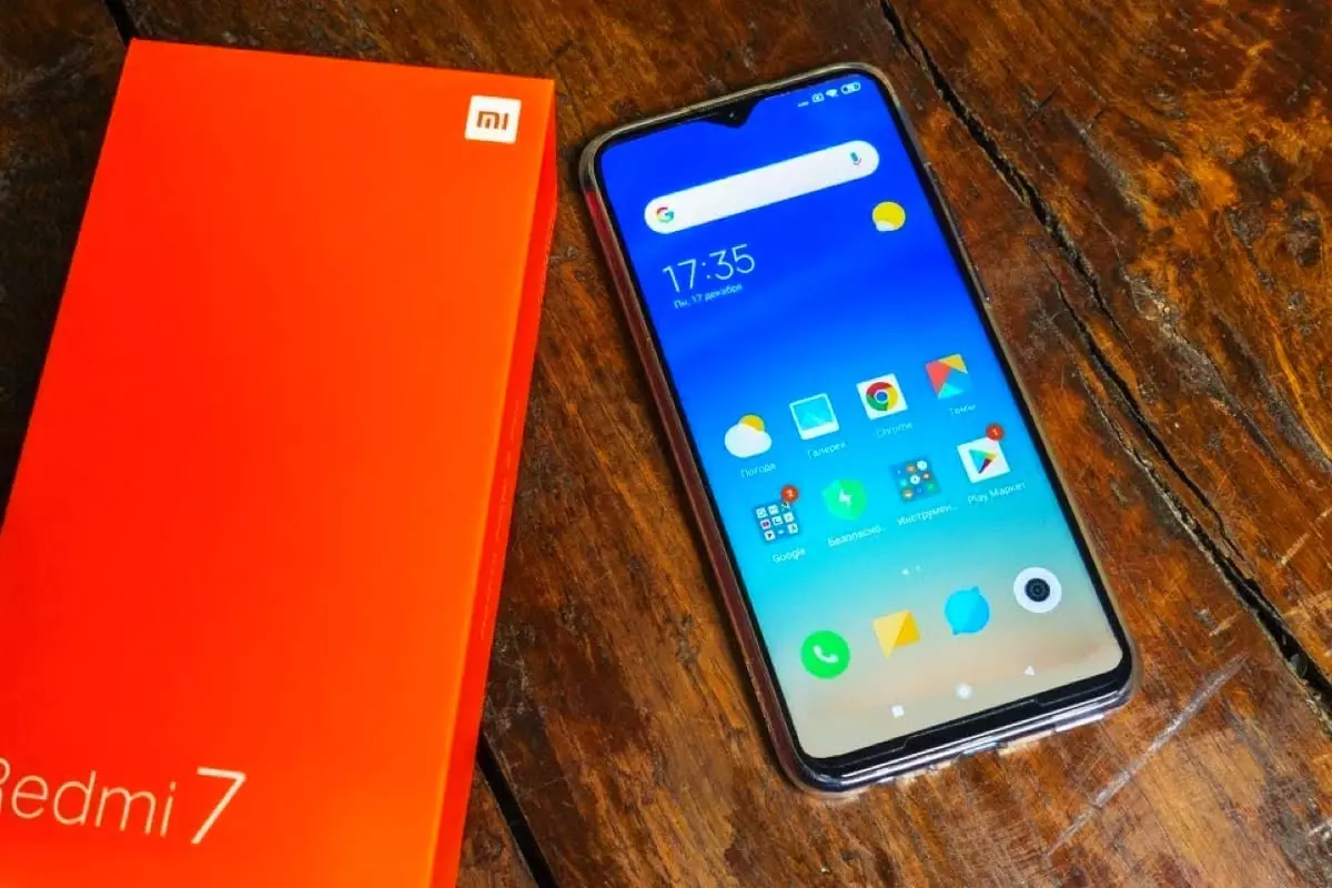 ବିଶେଷ ଦର୍ଶନ Xiaomi Redmi 7 ବଜ୍ରପାତ ରେ ସମସ୍ତ plunged 24751_3