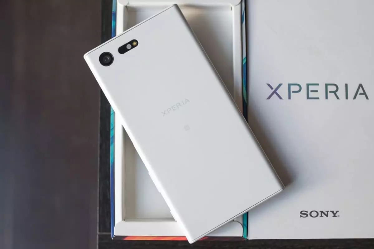 New Sony Xperia X smartphones will be able to exchange battery charge