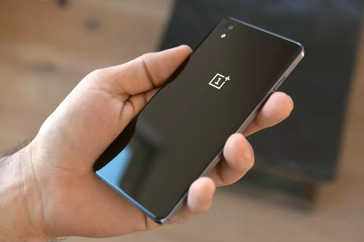 OnePlus x அண்ட்ராய்டு 6.0.1 மார்ஷ்மெல்லோ பதிவிறக்கம்