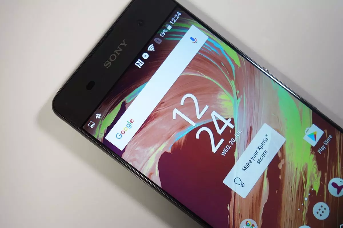 Sony Xperia XA Smartphone -vastaanotin on esitetty kuvassa ja videossa