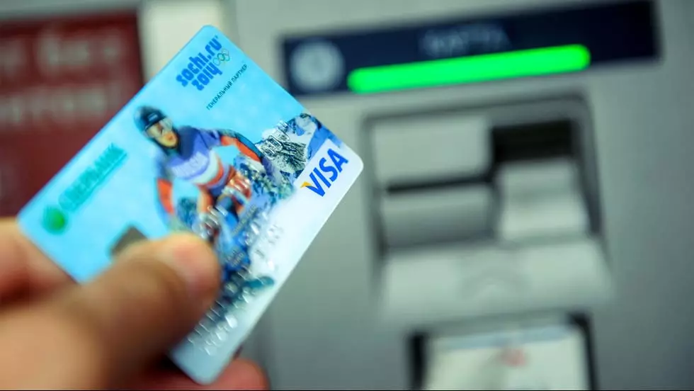Sberbank zakázal výběr hotovosti z bankových karet 25733_2