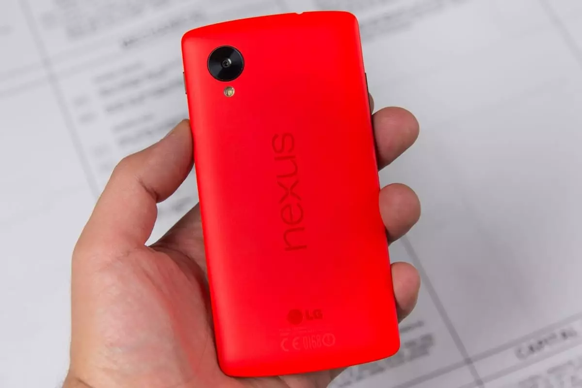 Přibližné náklady a datum oznámení nového Google Nexus 5 jsou zveřejněny.