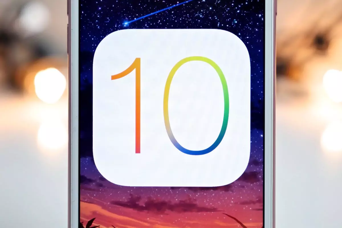 IOS 10 మరియు OS X 10.12 ఆపరేటింగ్ సిస్టమ్స్ డేటాబేస్లో గుర్తించబడ్డాయి