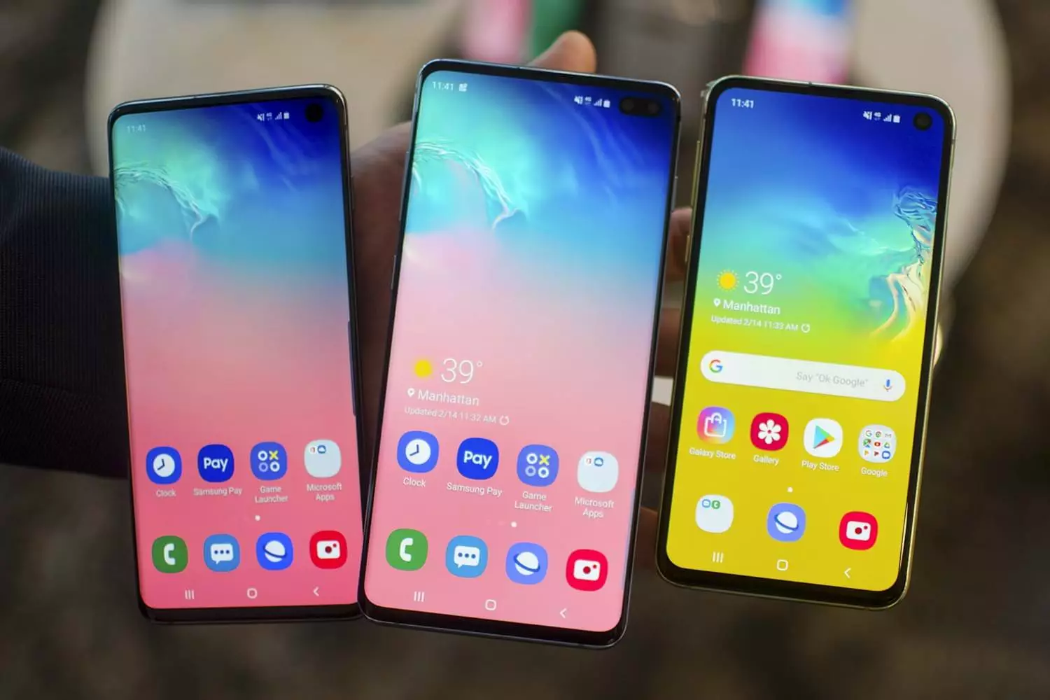 Samsung Galaxy S10 და iPhone XS დროებით გაყიდული 100 რუბლი 25883_1