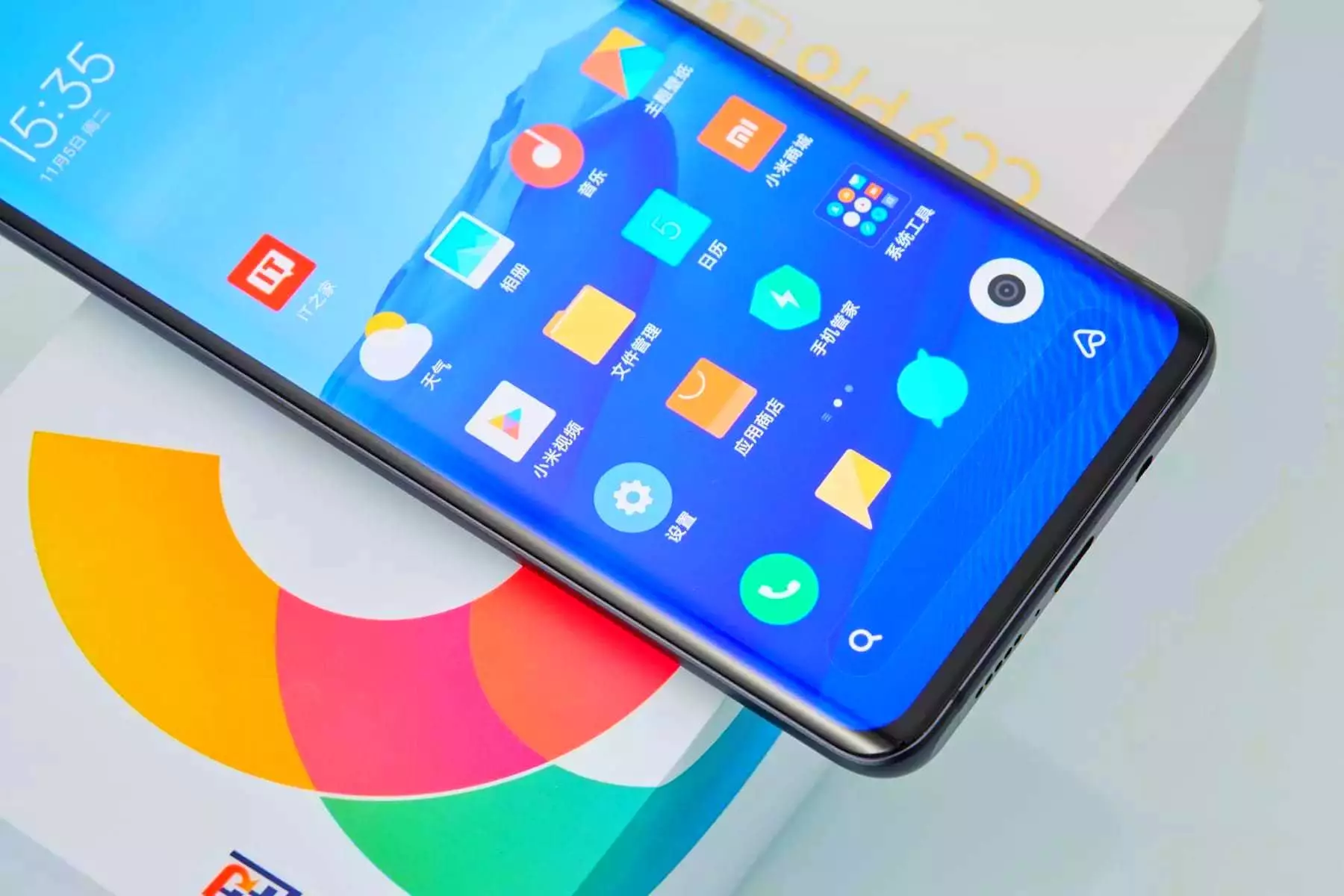 Xiaomi سنيپراگون 865 تي هڪ سستا پوڪوفون ايف 2 کي هڪ سستا آهي 26188_1