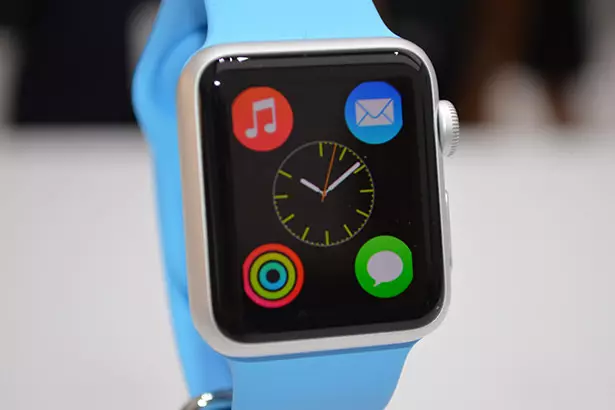 "Smart" Saat Apple Watch'ın satışları Mart ayında başlıyor