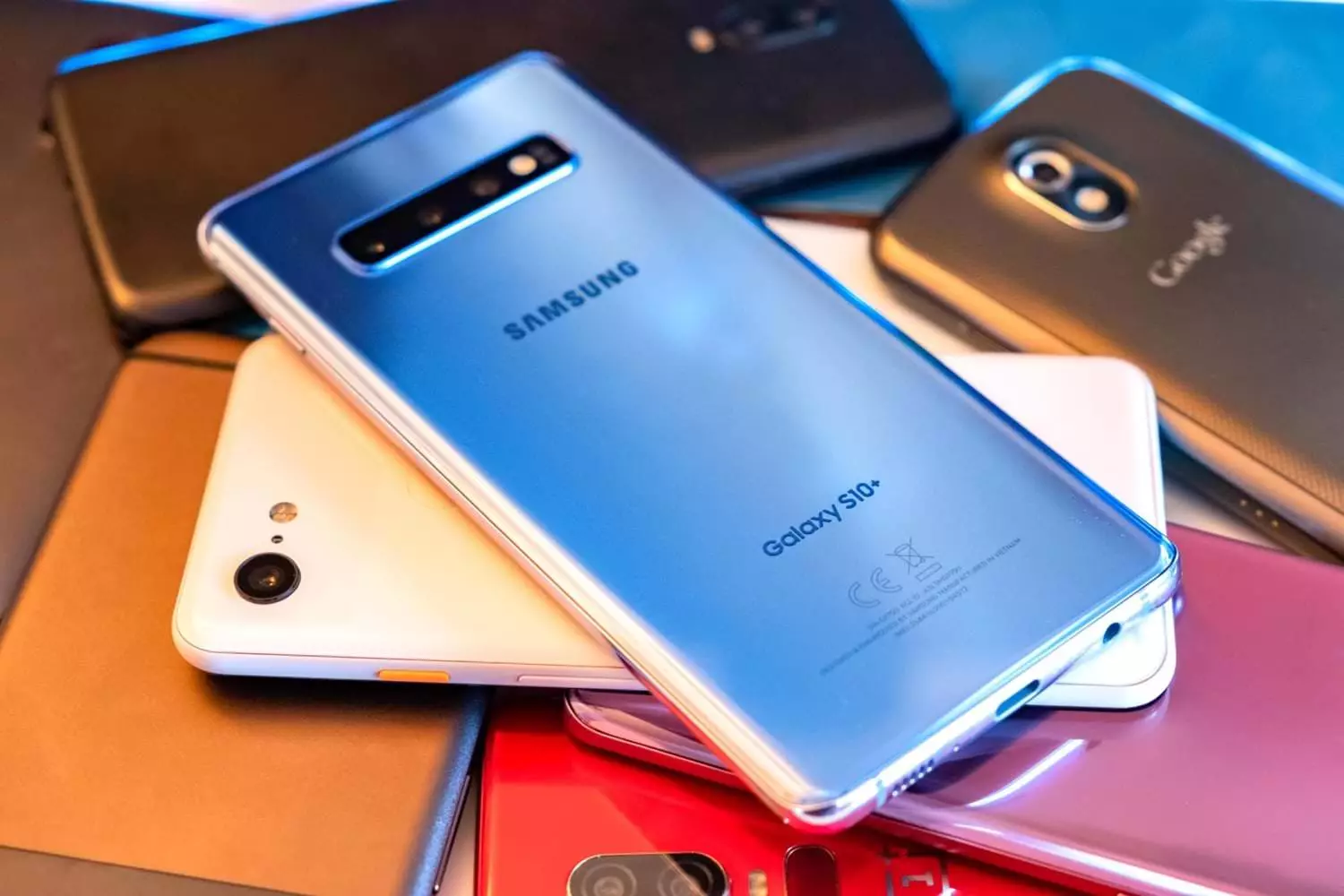 የ Android 10 ጥ በፊት መዘመን ይህም Samsung Galaxy ዘመናዊ ስልኮች, ዝርዝር 26467_2