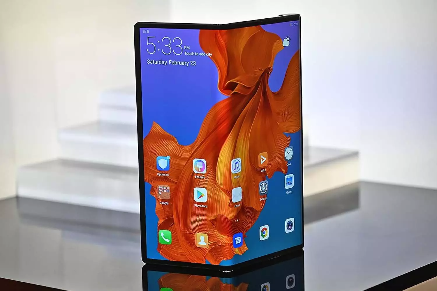 Skladací smartphone Huawei MATE X nebude pokračovať v predaji 26540_1