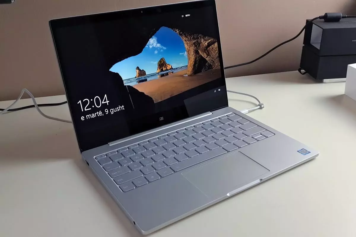 另一个Ultrabook Xiaomi Mi笔记本空气将于12月23日举行