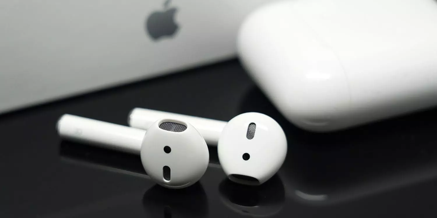 Apple ໄດ້ສ້າງຫູຟັງ Airpods 3. ມີຫຍັງໃຫມ່? 27361_1