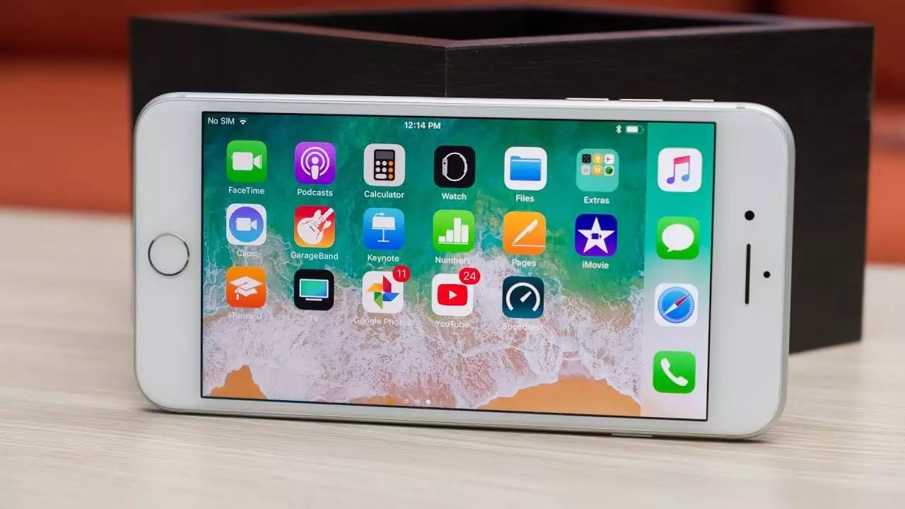 iPhone SE 2 надходить у продаж: технічні характеристики і ціна 27527_1