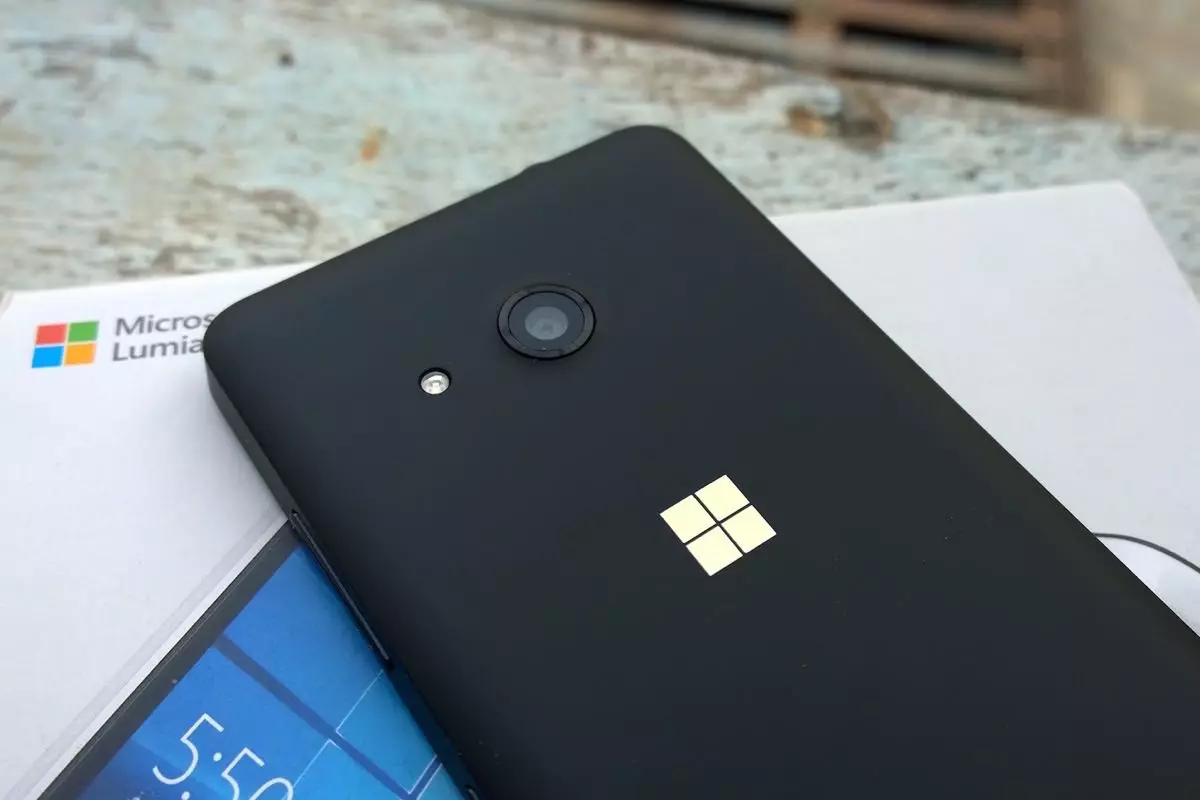 Microsoft ancora una volta "Kinul" di tutti i proprietari di smartphones Lumia