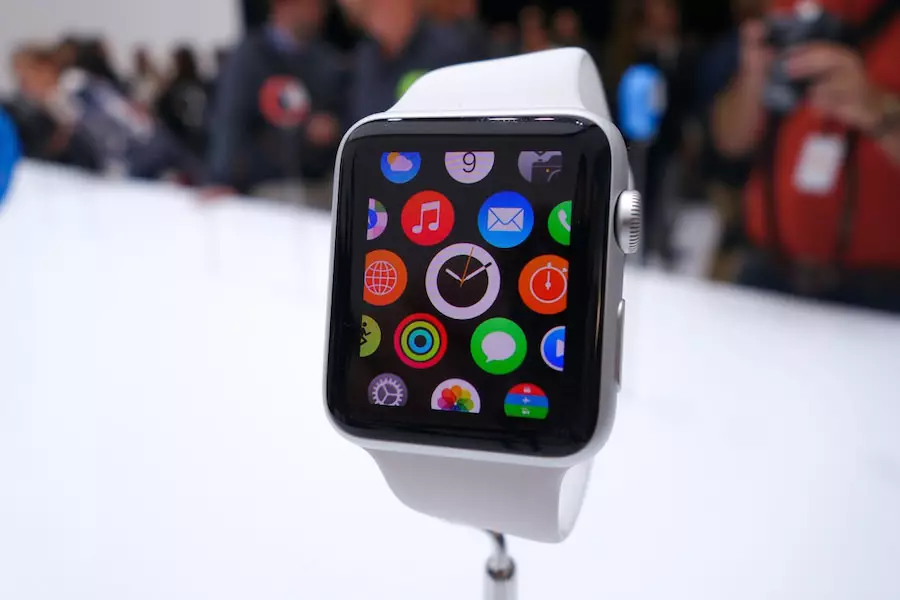 Apple će podići početni trošak Apple Watch Smart Watch za 40%