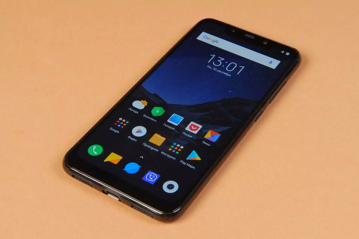 Xiaomi powerfully diropéa POCOPHONE F1 27774_1