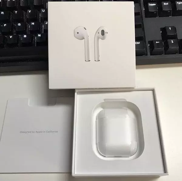 Apple AirPods Россия 3