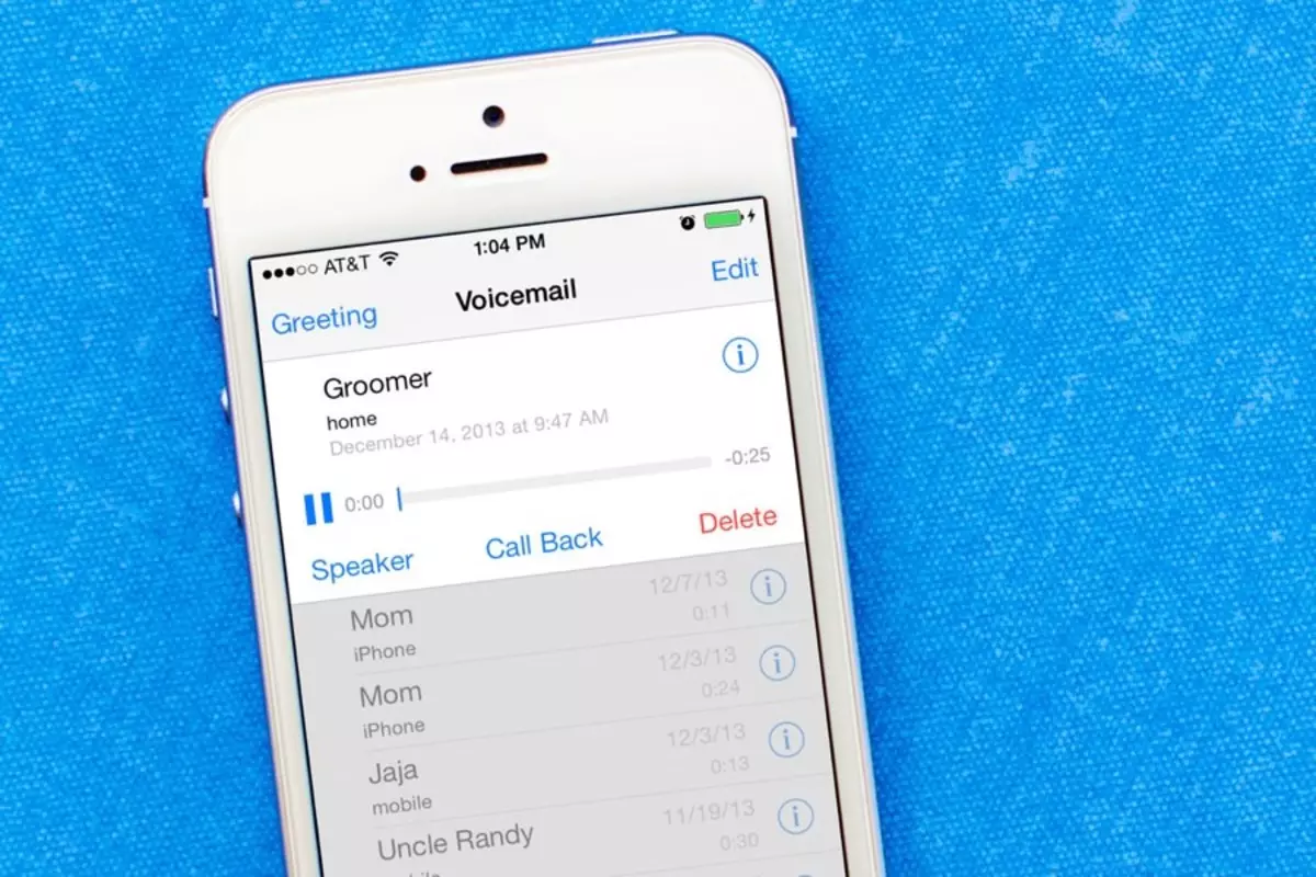 iCloud VoiceMail အသစ်ကို Apple ကစမ်းသပ်သည်