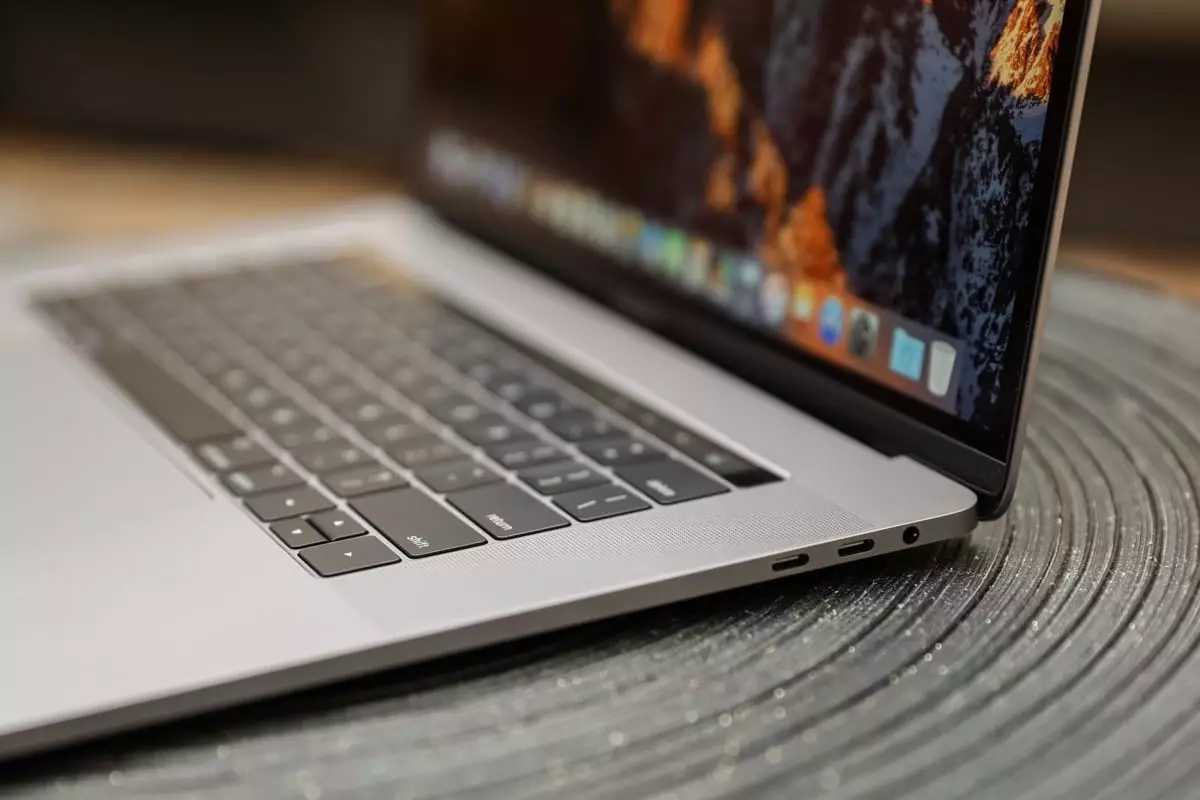 Kaç tane yeni MacBook 12 ve MacBook Pro Bilgisayar (2017) seleflerden daha hızlı mı?